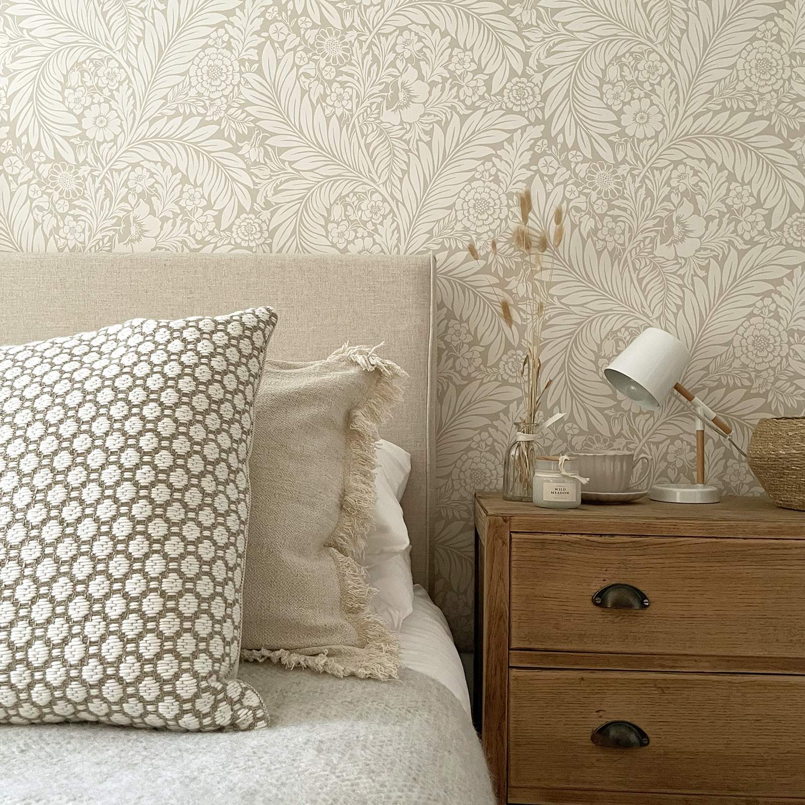 Belgravia Florence Natural Floral Cream Leaf Wallpaper 722 | 722